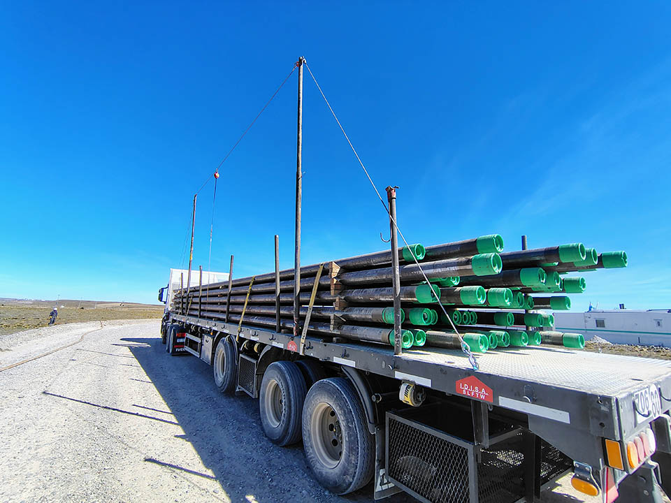 Transporte de cargas tubulares - Ayca Servicios